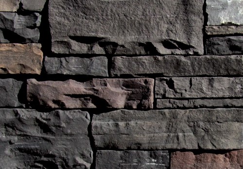 Coronado Stone Yukon Rubble Black Rundle - Spaulding Brick